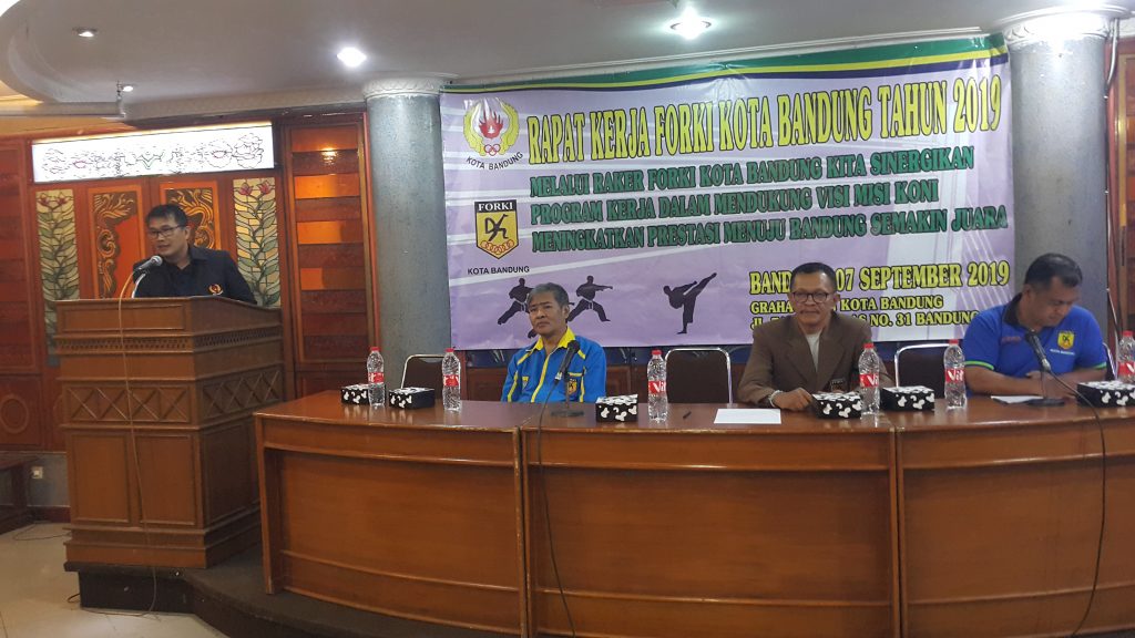 Nuryadi Bergerilya Paparkan Visi Misi KONI Kota Bandung - Fokus Jabar