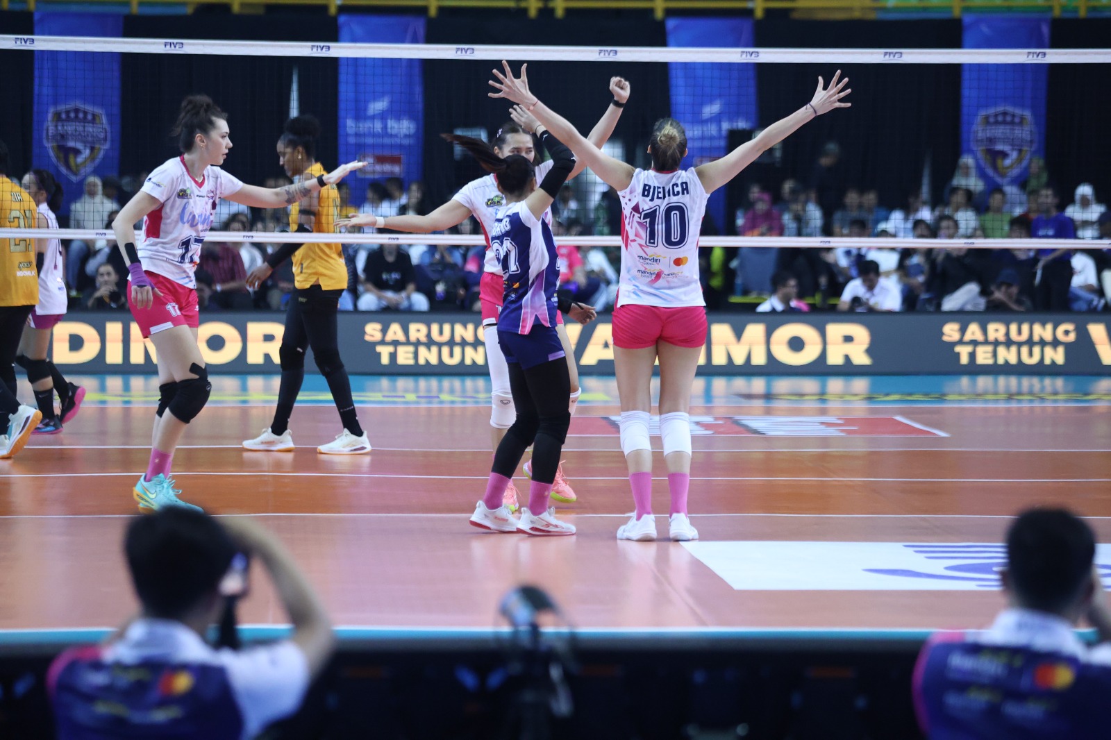 Livin Mandiri Sapu Bersih Kemenangan di Proliga 2026 Seri Bandung Usai ...