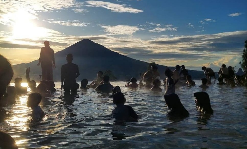 Tepas Papandayan 'Onsen' Lokal Garut di Kaki Gunung Papandayan - Fokus ...